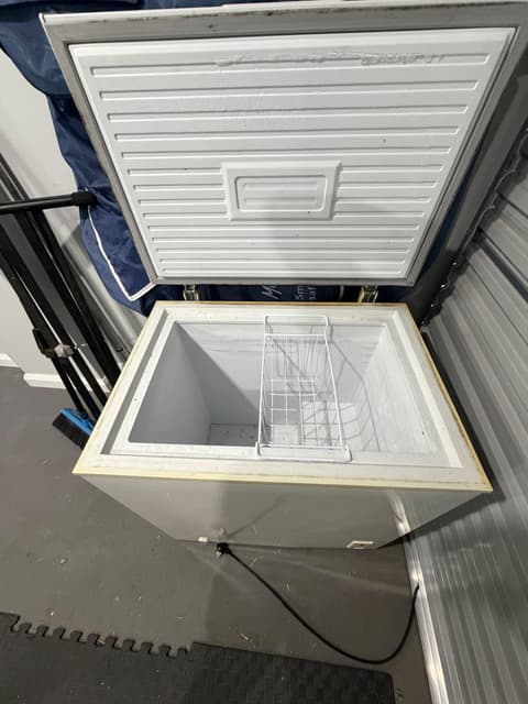 Chest freezer - Fridges & Freezers in Umina Beach NSW | Gumtree Australia