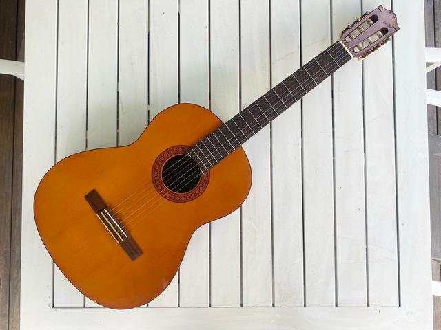 Yamaha C40 nylon-string classical / spanish guitar (full size ...