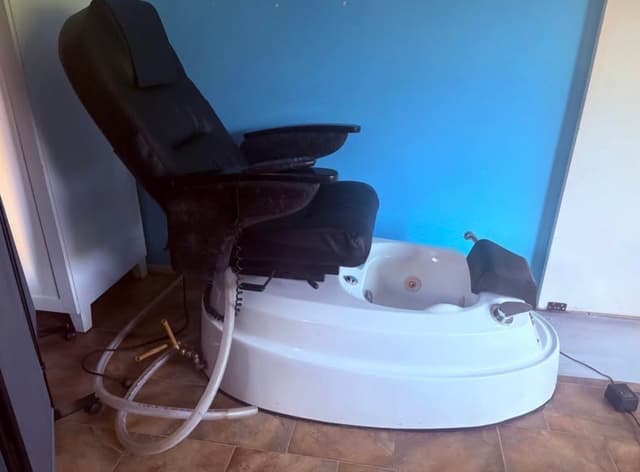 Pedicure spa chair - Miscellaneous Goods in Beerwah QLD | Gumtree Australia