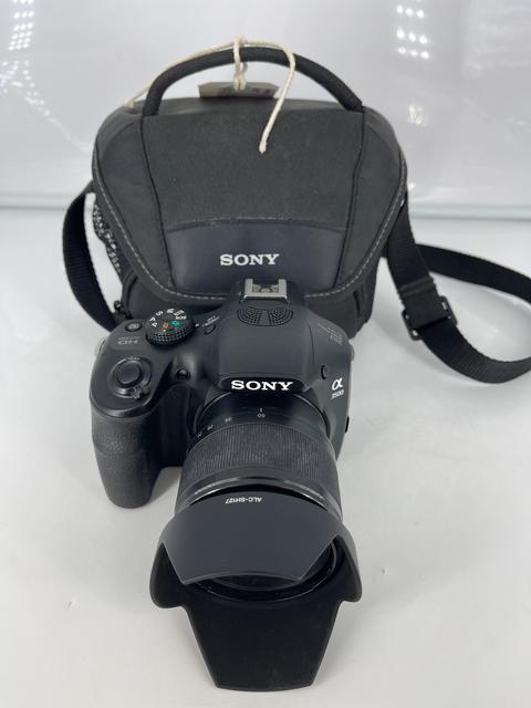 SONY DSLR CAMERA - 421409 - Digital SLR in Lawnton QLD | Gumtree Australia